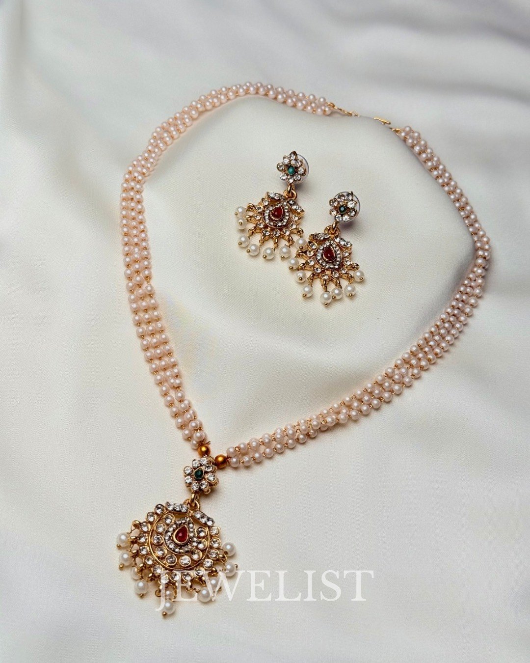 Dazzling Airah Pendant Set | Jewelist.pk Jewellery Collection